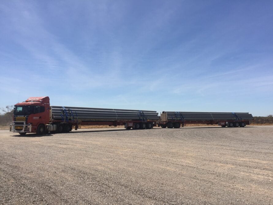 Load Restraint Rubber Strips Secure Pipes for Transport